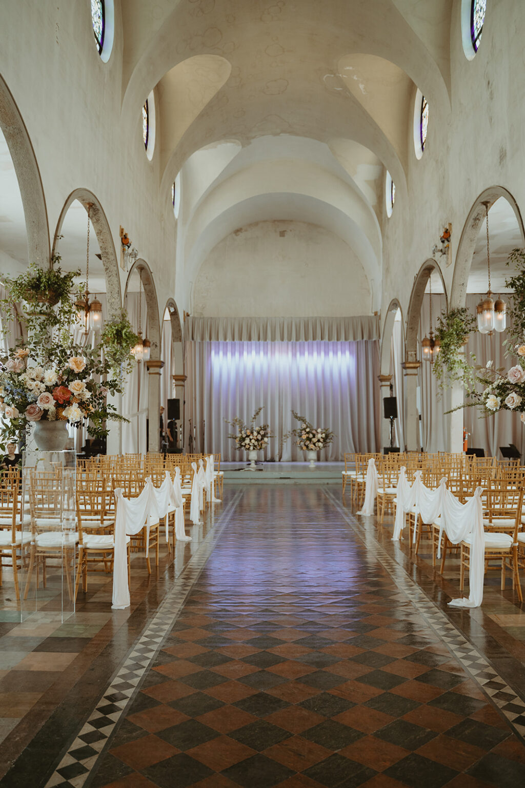 New Orleans Wedding Pictures at Marigny Opera House - ruzincunningham.com
